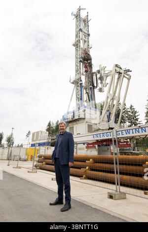Oberhaching, Germany. 04th July, 2025. The drilling rig is reflected in ...