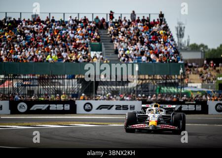 HADJAR Isack (fra), Visa Cash App RB F1 Team VCARB02, portrait press conference during the 2025 ...