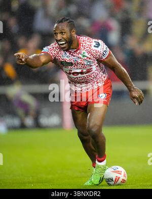 Edwin Ipape of Leigh Leopards celebrates his try during the Betfred ...