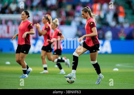 Jule Brand (Deutschland, 22) am Ball UEFA Women?s Euro 2025: Schweden ...