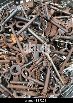 Many old copper iron keys covered with patina, old dutch vintage keys ...