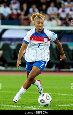 Lauren James (England, 7) am Ball UEFA Women?s Euro 2025: England ...