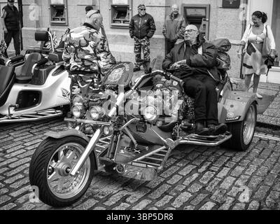 TRURO CLASSIC CAR RALLY PLAZA Stock Photo - Alamy