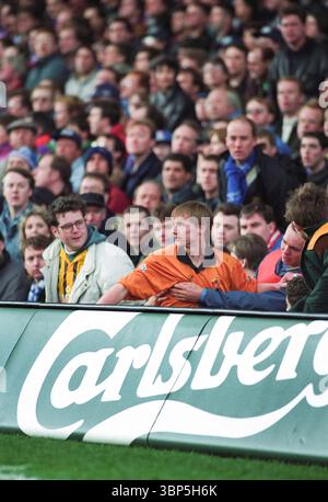 CHELSEA V WOLVES AT STAMFORD BRIDGE 13/3/94 FA CUP Chelsea FC ...