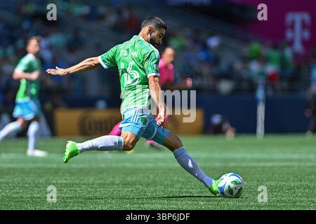 Seattle Sounders FC defender Alex Roldan (16) celebrates after scoring ...