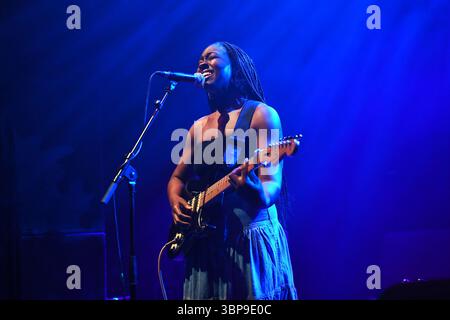 LONDON, ENGLAND - FEBRUARY 23: Uwade performing at Shepherd’s Bush ...