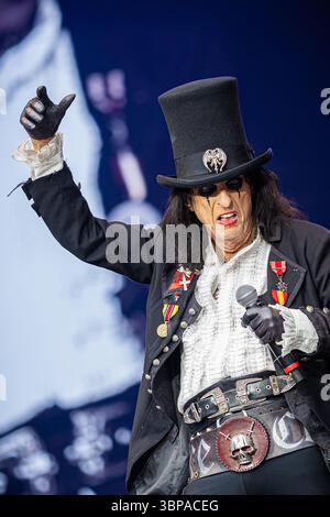 Hanover, Germany. 05th July, 2025. Rudolf Schenker (l) and Pawel ...