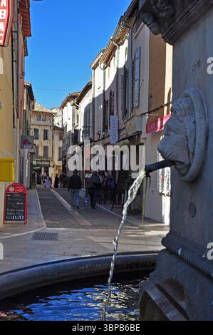 The Trinity fountain in St Remy de Provence Stock Photo - Alamy
