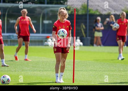 Janina Minge (Deutschland, #06) mit Gestik SUI, Frankreich ...