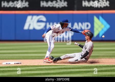 New York Yankees' Cody Bellinger hits a two-run home run during the ...