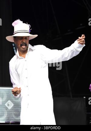 Larry Graham live at the Hop Farm Music Festival in Paddock Wood - 03 ...