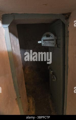 Thessaloniki: Heptapyrgion prison cell. Greece Stock Photo - Alamy