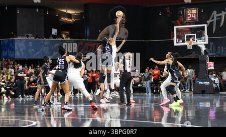 Golden State Valkyries take on the Atlanta Dream at Gateway Center ...