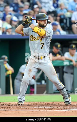 Pittsburgh Pirates shortstop Isiah Kiner-Falefa, left, and center ...