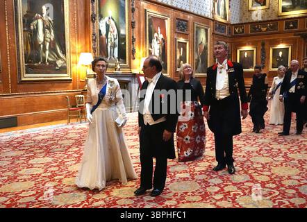 President of France Emmanuel Macron and Anne Hidalgo pay tribute to ...