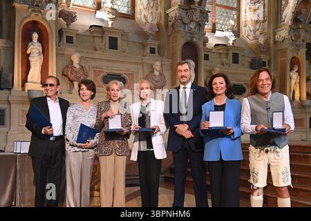 Alice und Ellen Kessler, Markus Söder / Bayerischer Verdienstorden im ...