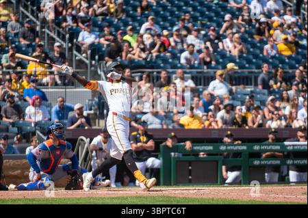 Pittsburgh Pirates' Oneil Cruz follows the flight of his grand slam off ...