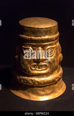 Prehispanic and Inca Pieces al Museo Larco, Lima, Perú Stock Photo - Alamy