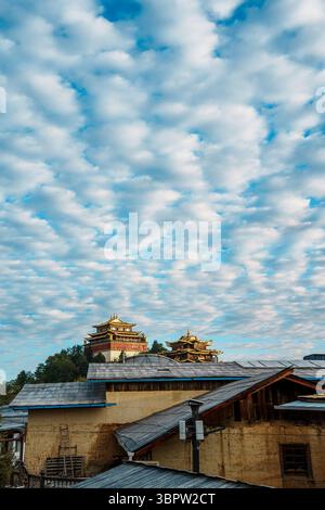 Scenic view of the Dukezong ancient Old Town at twilight time. is the ...