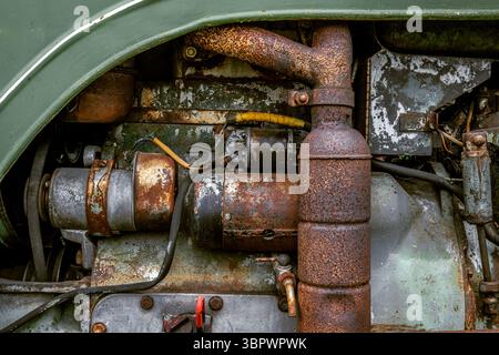Detail of an old historic tractor old-timer motor Stock Photo - Alamy