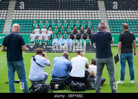 from left Trainer [coach] Niko Kovac (Dortmund), Moderator Andrea ...