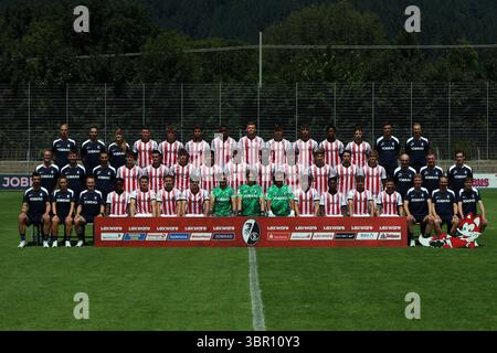 Fabian Rüdlin (Freiburg II / U23) bejubelt sein Strafstosstor zum 1:0 ...