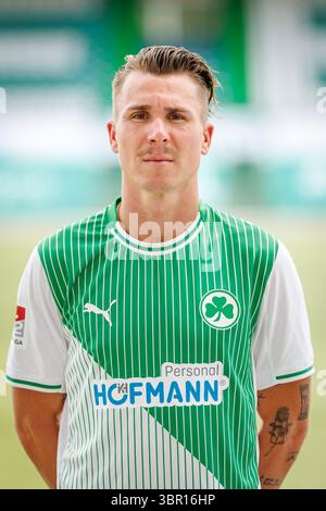 10 July 2025, Bavaria, Fürth: Soccer: 2nd Bundesliga, photo shoot SpVgg ...
