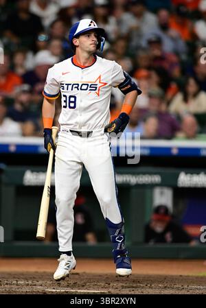 Houston Astros shortstop Zack Short (38) loads to swing in the fifth ...