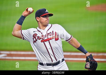 Atlanta Braves' Austin Riley warms up before a baseball game against ...
