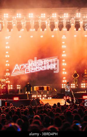 Andreas Gabalier live bei einem Konzert seiner Ein Hulapalu auf uns ...