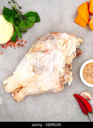 A traditional meat, sheep's head Stock Photo - Alamy