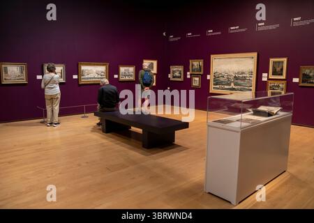 Paintings by L S Lowry on display at Manchester City Art Gallery Stock ...