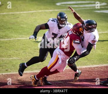 Washington Football Team defensive tackle Jonathan Allen (93) looks on ...