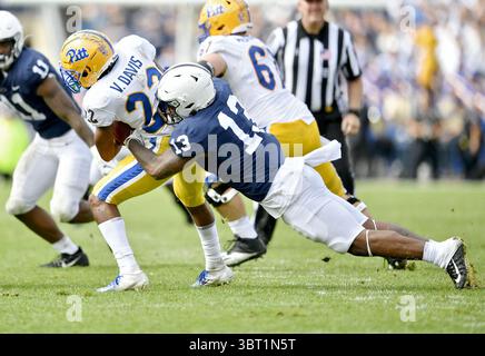 Penn State linebacker Ellis Brooks (13) lines up against Michigan ...