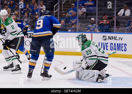 Dallas Stars goaltender Jake Oettinger (29) gloves a re-directed shot ...