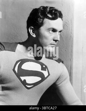 SUPERMAN 1948 Columbia Pictures film serial with Kirk Alyn and Carol ...