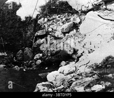 Chalk pits at Loos during fighting which were razed and held by 2nd ...