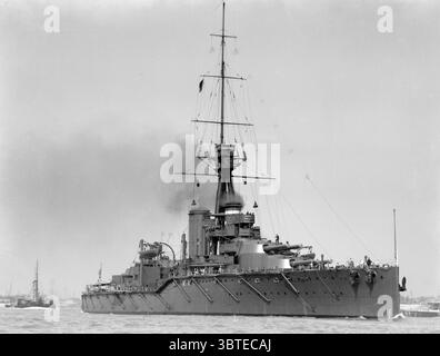 HMS Monarch of the Royal Navy 1914 Stock Photo - Alamy