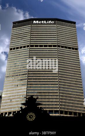 The MetLife Building, office building, built 1960 to 1963, front ...