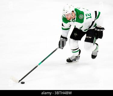Dallas Stars center Radek Faksa defends against the Minnesota Wild ...