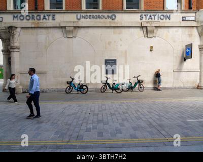 Moorgate Underground Station, London, UK. 13th Jan, 2013. Picture shows ...