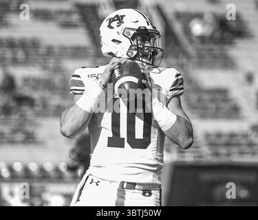 Auburn quarterback Bo Nix warms up before the start of an NCAA college ...