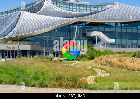 Exterior view of Google Bay View corporate campus in Mountain View ...
