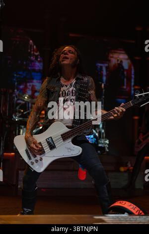 Chuck Garric bassist, for the Alice Cooper band at Nottingham Arena ...