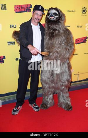 Marc Hosemann bei der SchwarzeSchafe Premiere im Kino in der ...