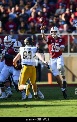 Stanford quarterback Davis Mills throws against Washington in the first ...