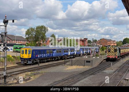 The Hydroflex hydrogen power train at Kidderminster Station, Severn ...