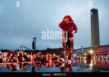 The singer Justin Timberlake sings on stage at the Lollapalooza ...