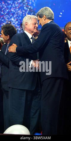K38574AR .DEMOCRATIC NATIONAL CONVENTION CENTER, (DAY 4) IN BOSTON ...