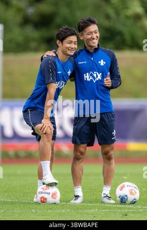 Hiroki Akiyama (SV Darmstadt 98) am Ball, SV Darmstadt 98, Fussball, 2. Bundesliga ...